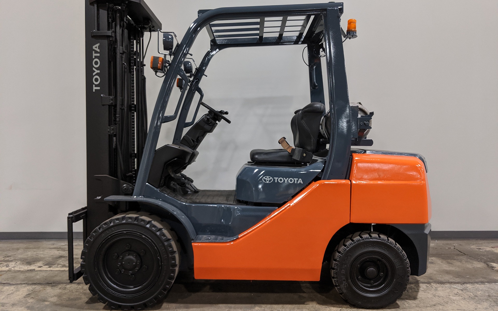 2013 TOYOTA 8FGU30 Stock # 6581 for sale near Cary, IL | IL TOYOTA Dealer