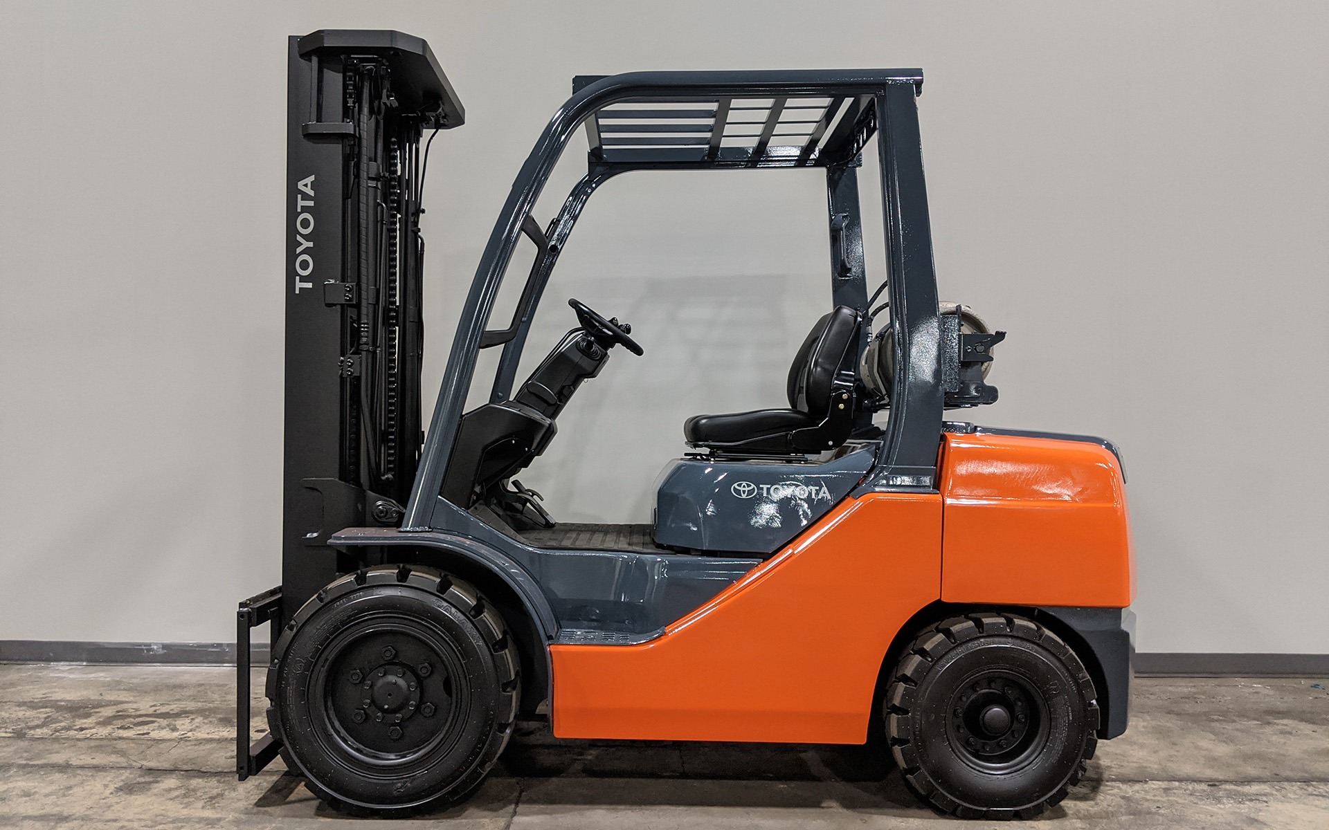 2014 TOYOTA 8FGU30 Stock # 6924 for sale near Cary, IL | IL TOYOTA Dealer