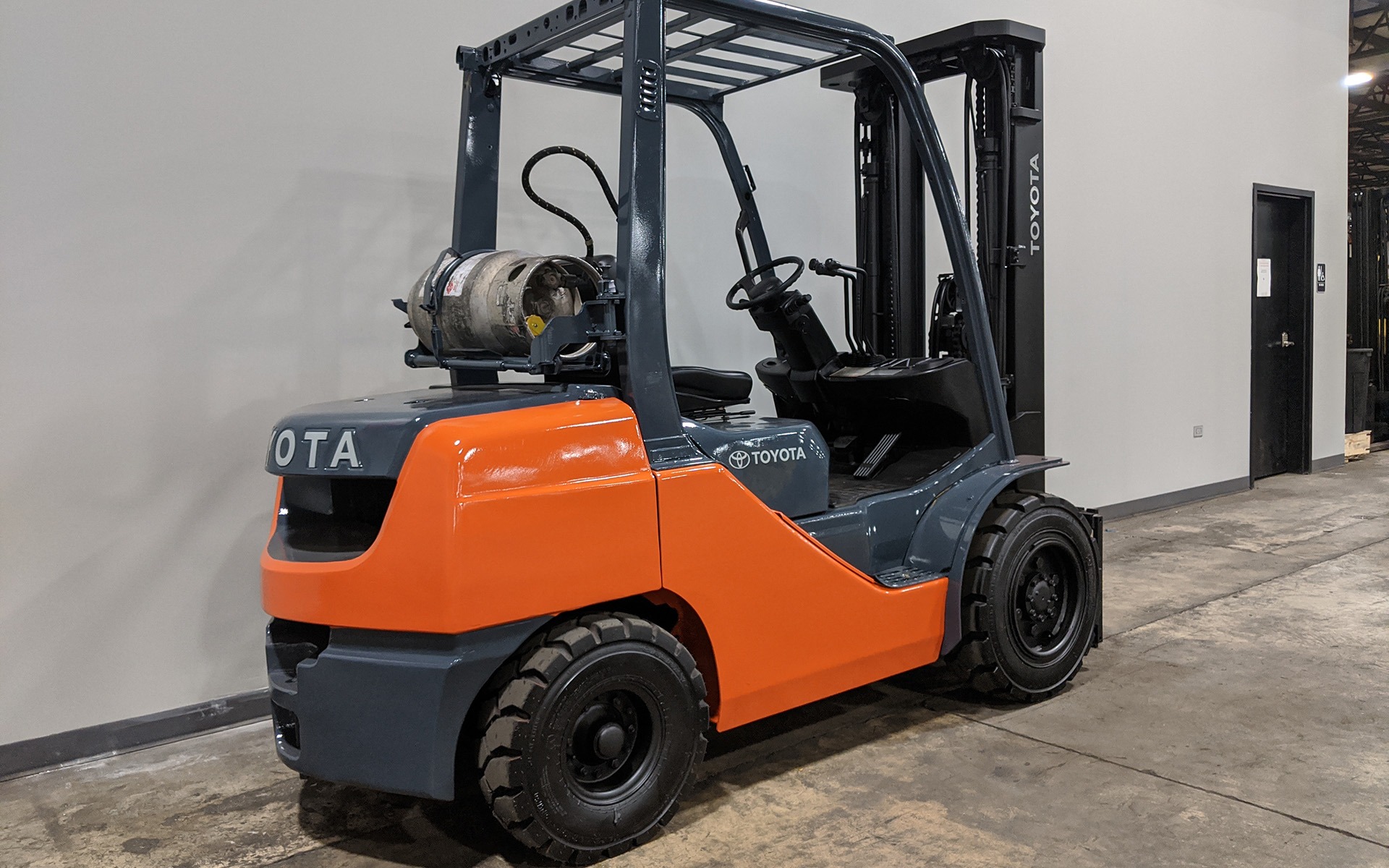 2014 TOYOTA 8FGU30 Stock # 6924 for sale near Cary, IL | IL TOYOTA Dealer