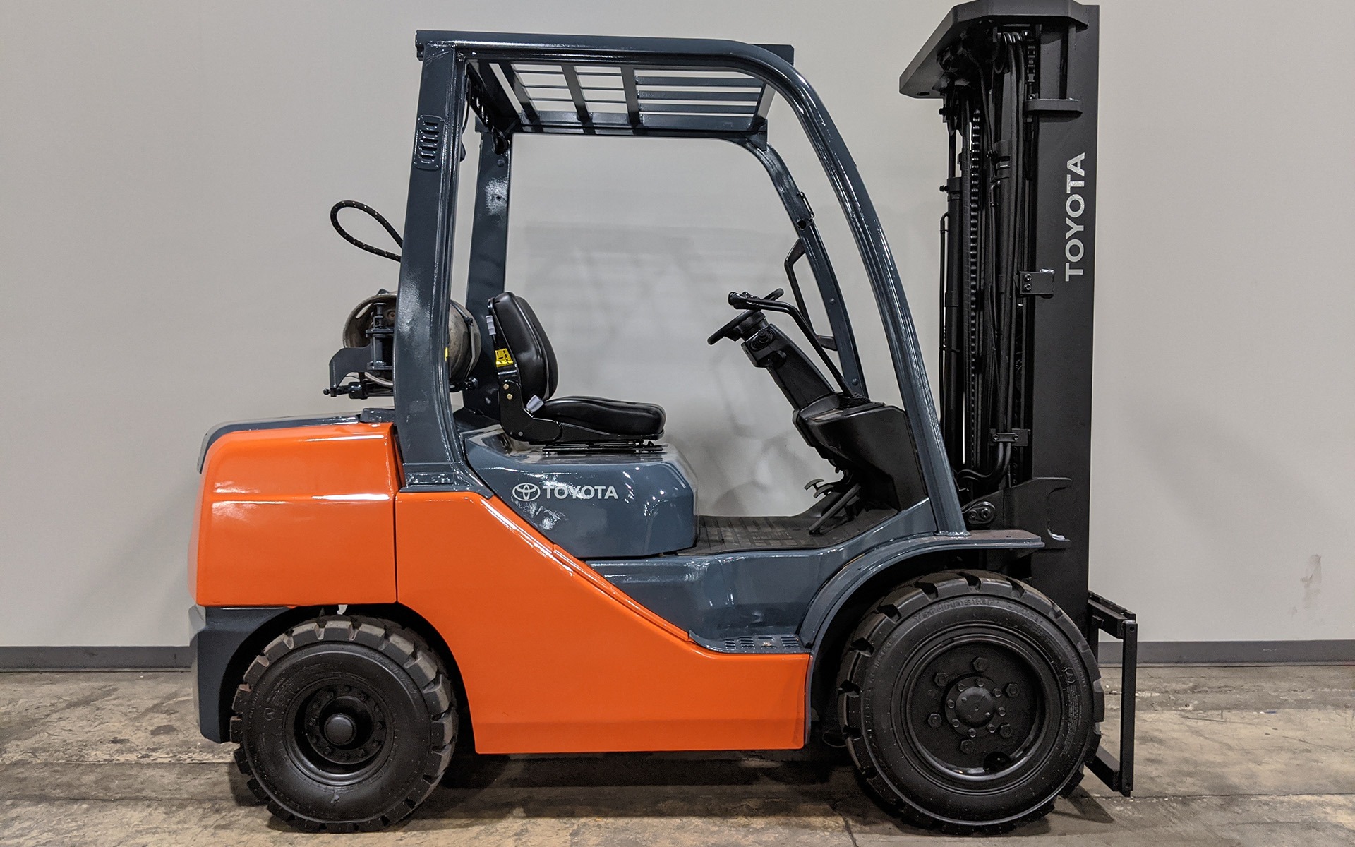 2014 TOYOTA 8FGU30 Stock # 6924 for sale near Cary, IL | IL TOYOTA Dealer