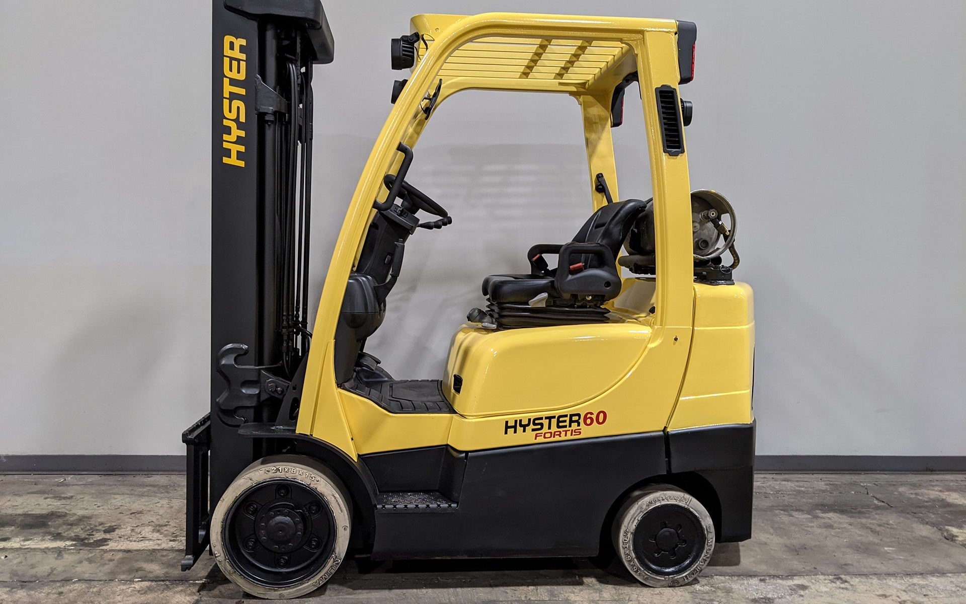 2016 HYSTER S60FT Stock # 8785 for sale near Cary, IL | IL HYSTER Dealer