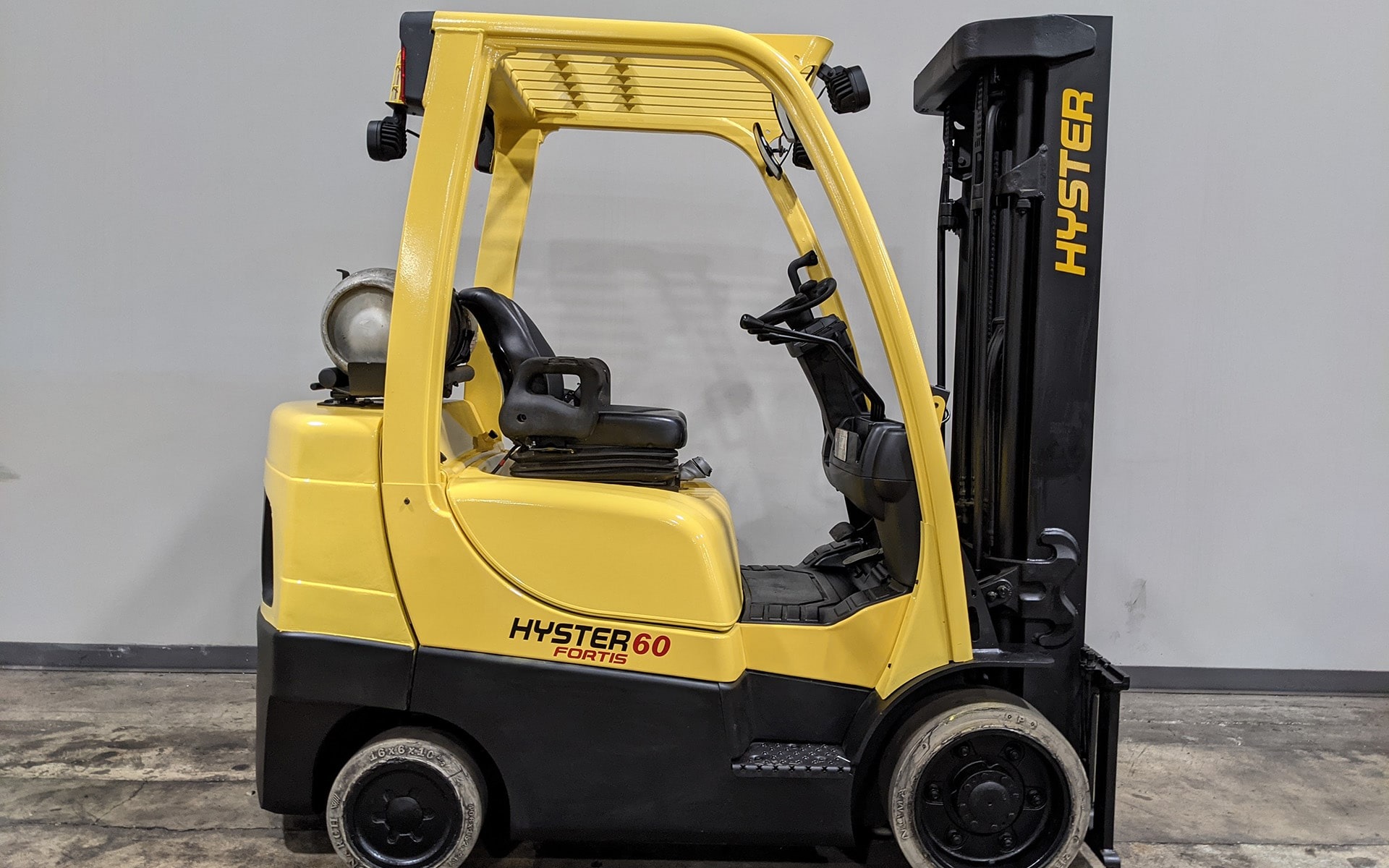 2016 HYSTER S60FT Stock # 8785 for sale near Cary, IL | IL HYSTER Dealer