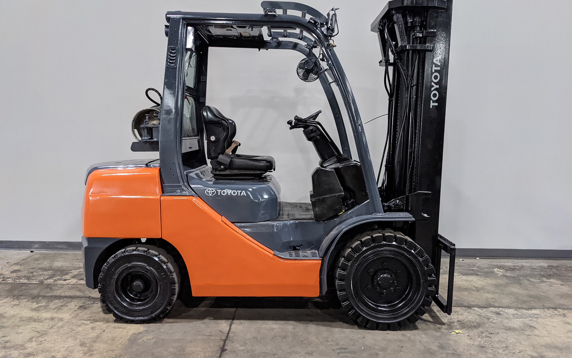 2009 TOYOTA 8FGU30 Stock # 8813 for sale near Cary, IL | IL TOYOTA Dealer