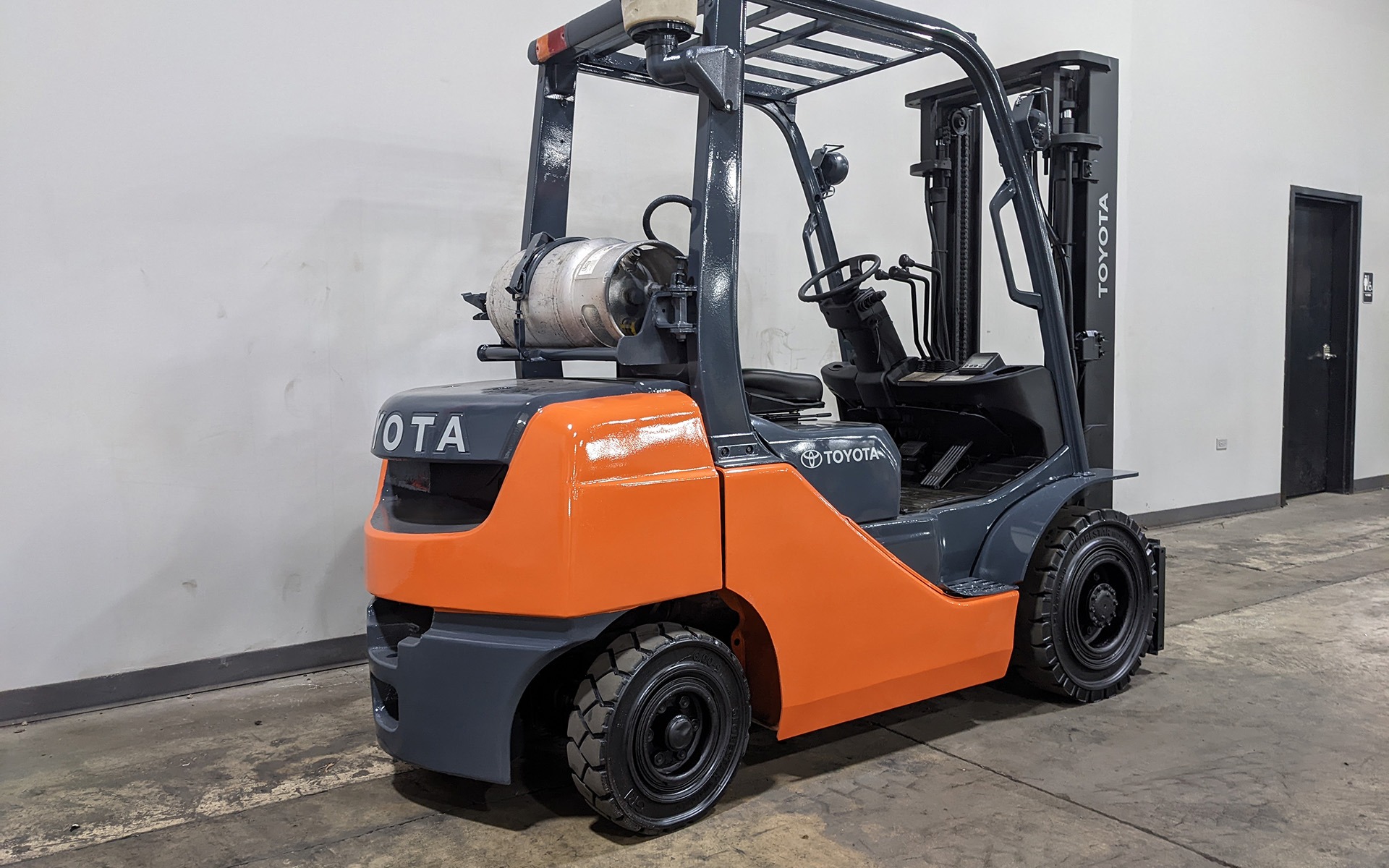 2014 TOYOTA 8FGU25 Stock # 10921 for sale near Cary, IL | IL TOYOTA Dealer