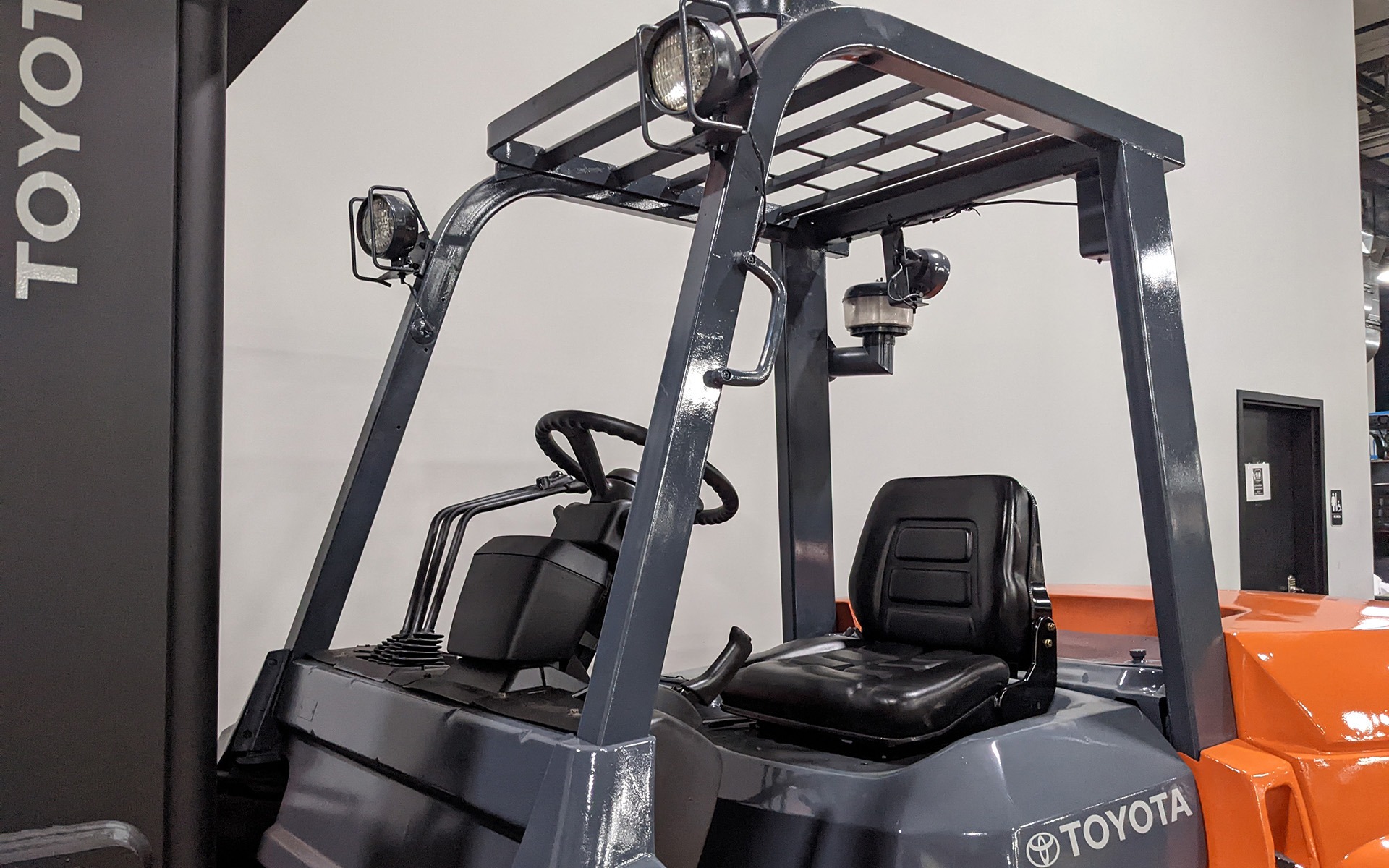 2008 TOYOTA 7FDU70 Stock # 11212 for sale near Cary, IL | IL TOYOTA Dealer